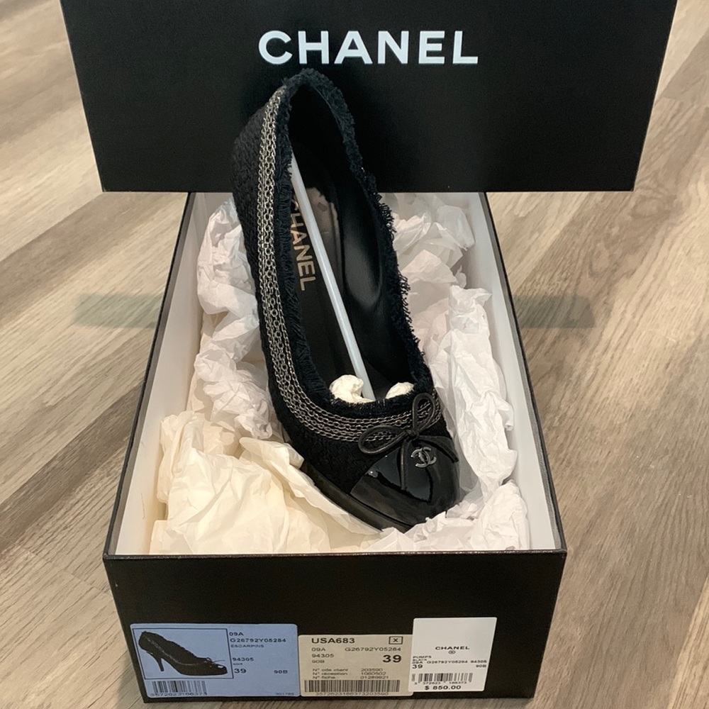 Chanel Black Escarpins Pumps - Gem
